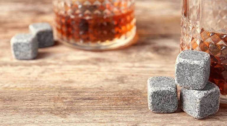 What Are Reusable Ice Cubes - The Eco-Friendly Cooler (2024)